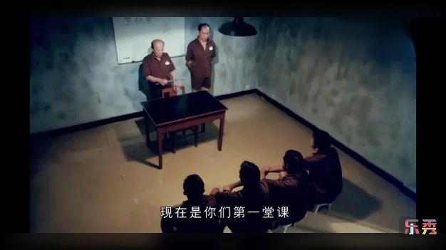 黑社会前辈教你如何在黑社会生存。如何当卧底?