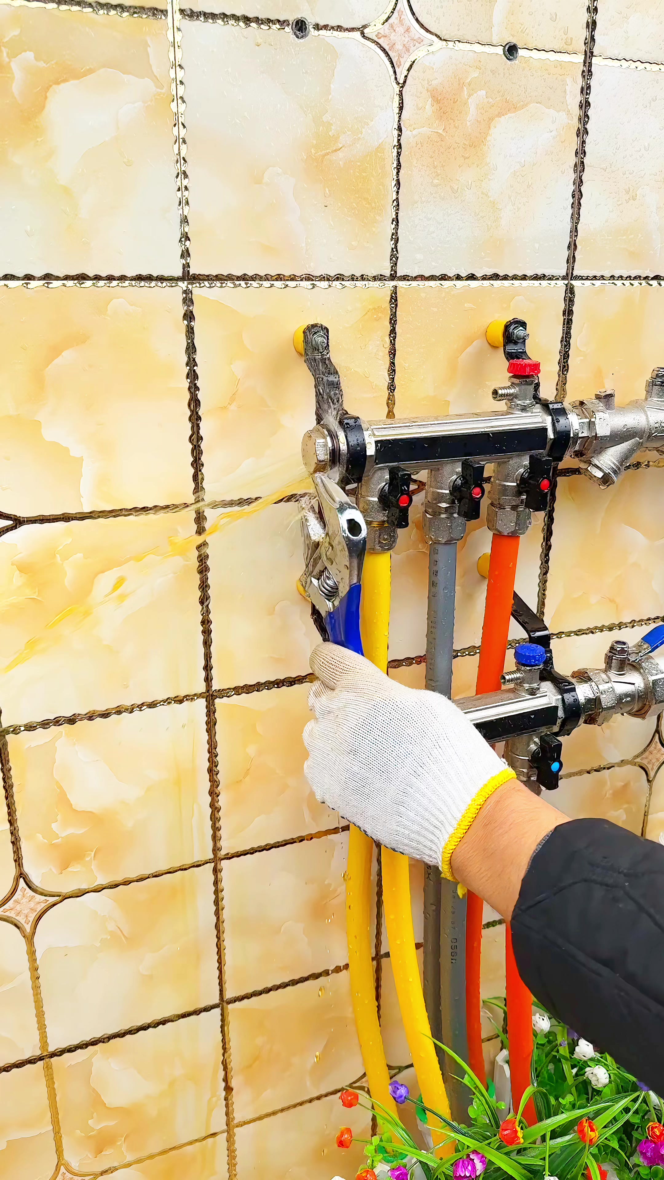 地暖上热下凉,教一招立马解决。#暖气不热 #地暖不热 #地暖清洗 #...