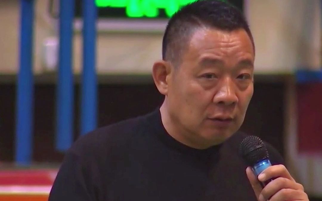 于东来对慢待顾客的行为没有一次铙恕