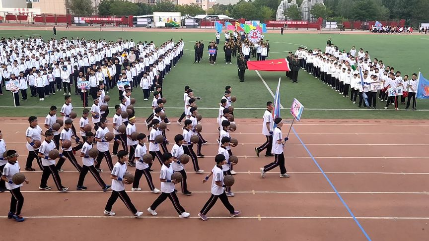 帅气的篮球班魂——运动会开幕式表演