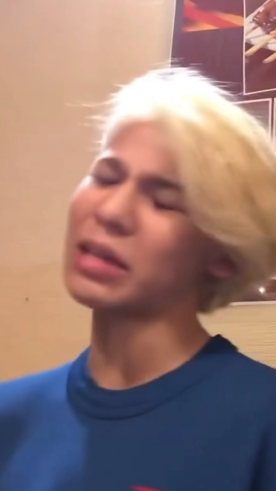 可以给我买一杯奶茶吗?