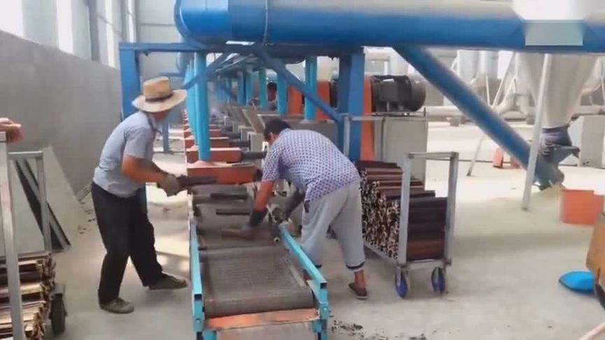 在农村投资这样一台机器,制作绿色环保无烟清洁炭,收入比打工强