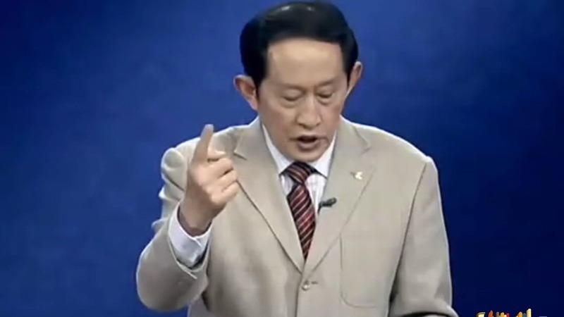 王立群:通过各地刻石推断秦始皇统一文字应该是小篆这是给天下人看的