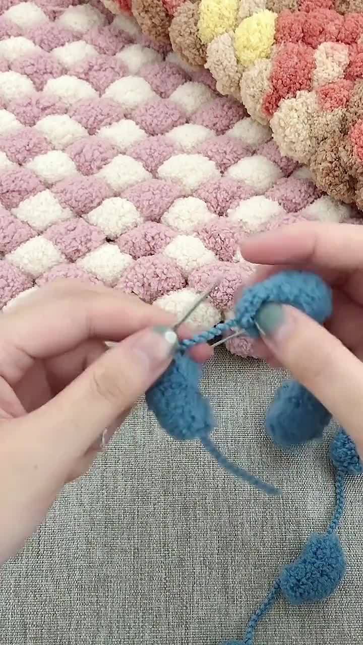 编织坐垫一段线起两针,你们学会了吗?#玩毛线 #毛线编织 #手工diy