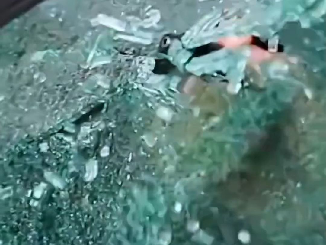 多功能破窗器,关键时刻一秒破窗,每个车里都要备一个!