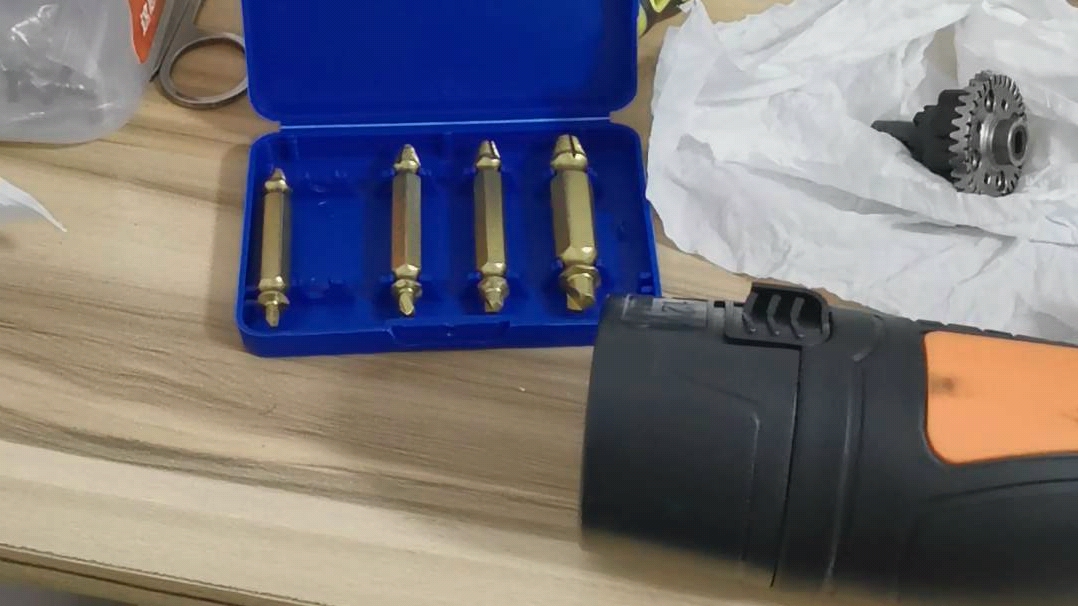 螺丝滑丝取出器试用,滑丝取出方法