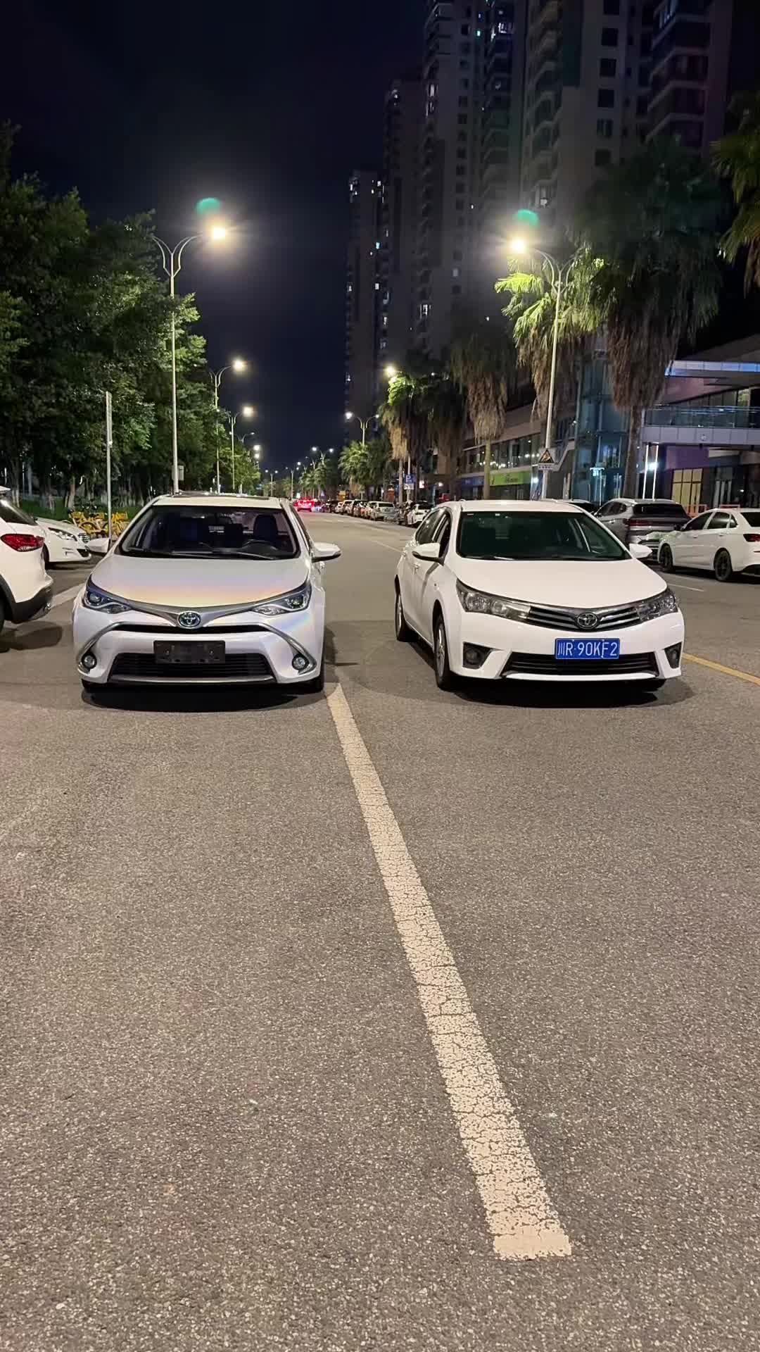 #dou上热门 #丰田卡罗拉 #丰田雷凌 #油电混动 #二手车搬运工 @新疆...