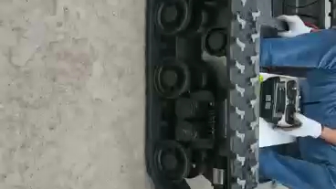 小型履带式地盘平衡暴力测试,动力驱动高效,搭载行星齿轮减速机,带...