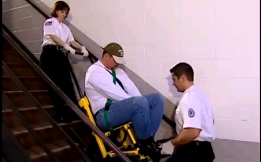 (生肉)史赛克 Stair-PRO 救护车楼梯担架椅使用教学视频(2002)