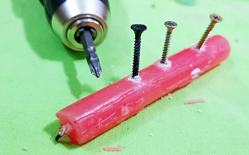 螺丝拧到一半就卡死了,电钻一直打滑拧不动怎么办?教你轻松解决