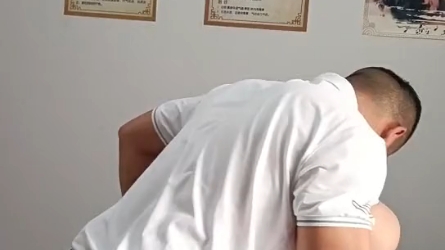 ...硬邦邦的,拉伸可以让肌肉从紧张收缩状态更快过渡到放松舒张#泉州