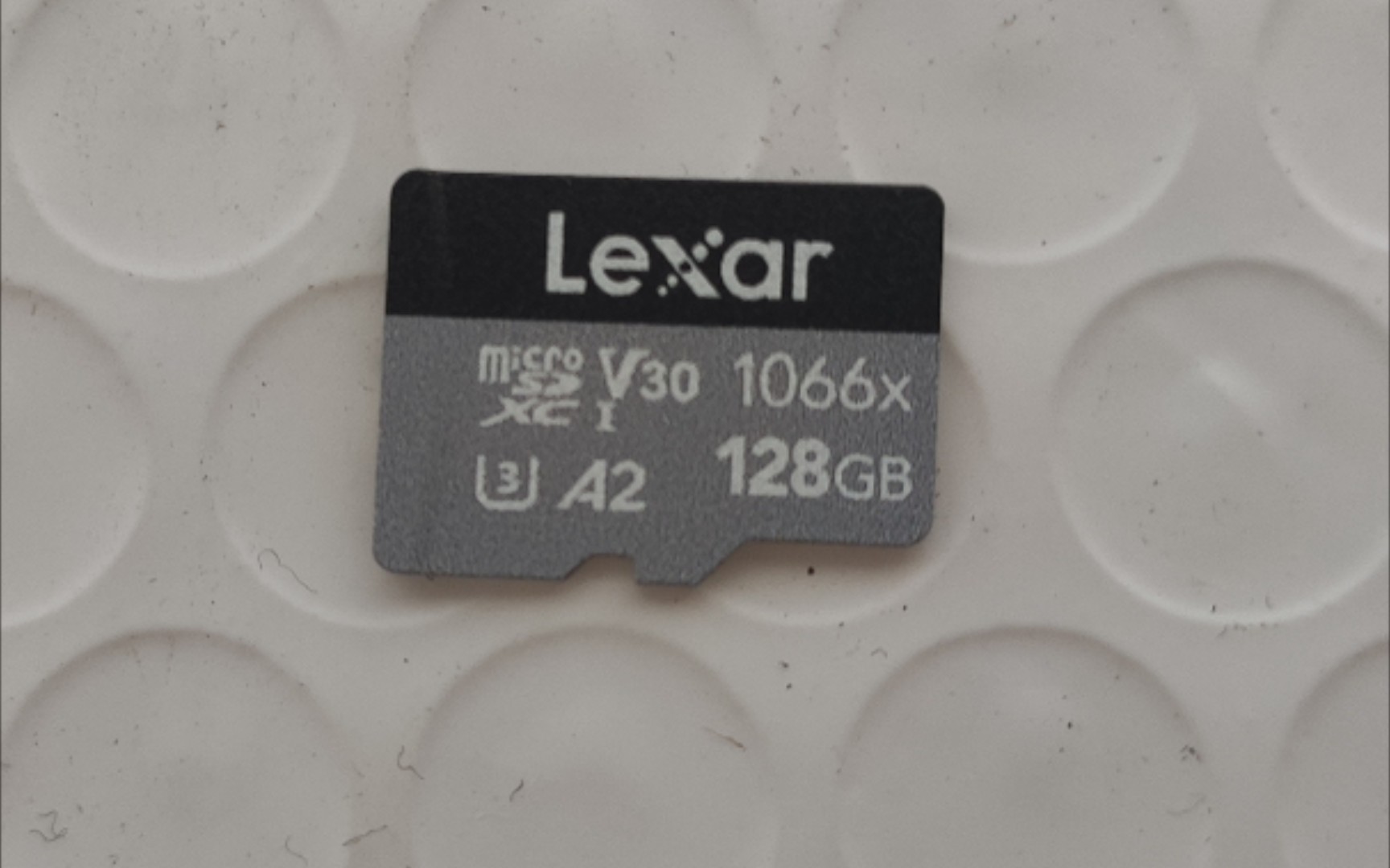 雷克沙(Lexar)TF卡1066X U3 V30 A2读写速度测试,使用AndroBench,...