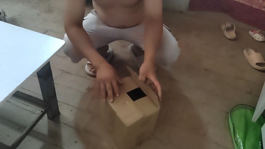 买的投影仪回来了。安装一下看看效果