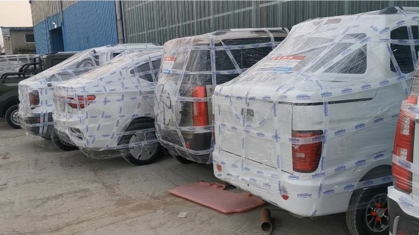 低速四轮车厂家发货现场 家庭经济实用型 接娃 出门代步 无需驾证