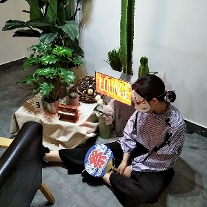 一个橘子有酒窝 