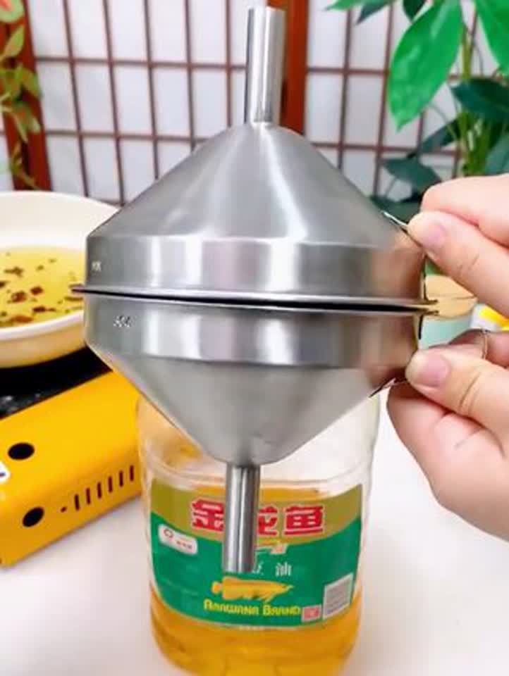 这个漏斗真的太好用啦!大口径过滤网,小口径加油,304不锈钢质感好,还...