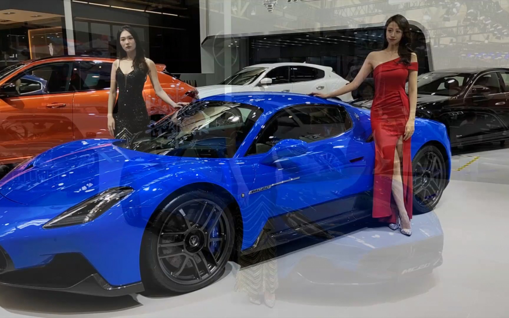 豪华品牌车展重磅来袭 模特天团高颜值爆表