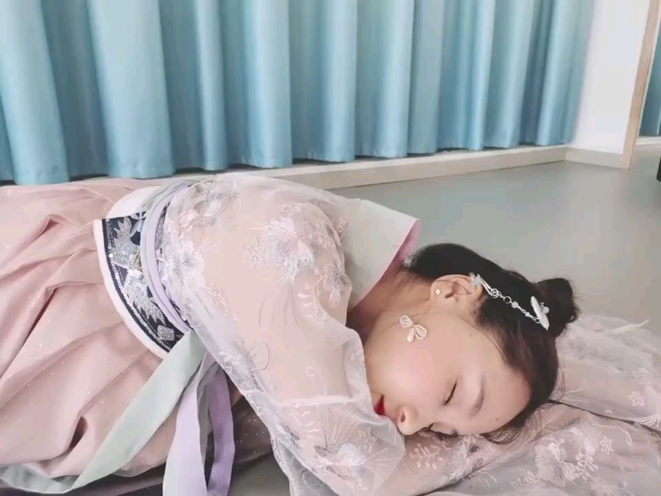 国风舞蹈,左手指月