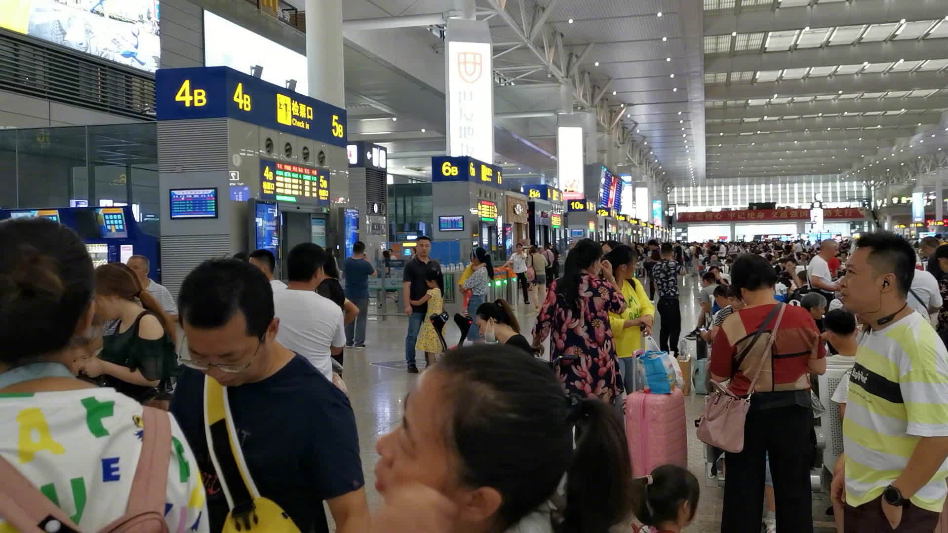 ...《大数据与智慧社会治理》,今天又要到成都,明天给全国检察系统的...