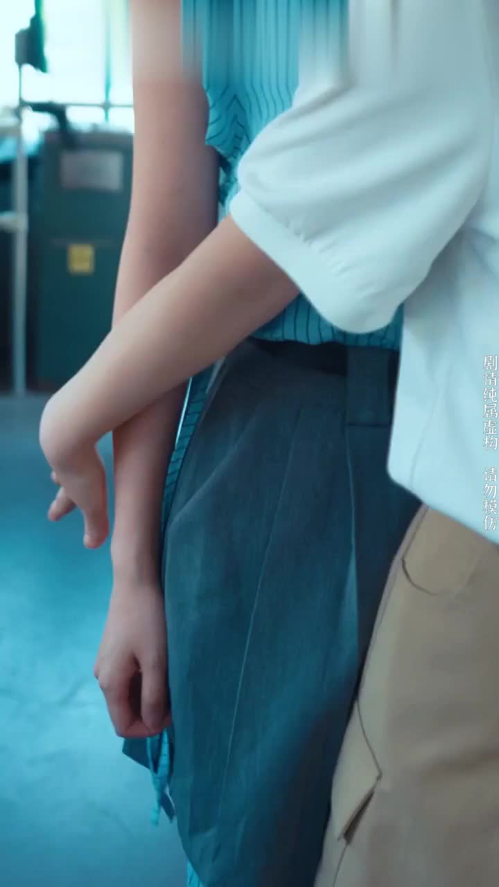 姐妹遭围堵,反抗引杀机 #黑白交界处 #微剧吧短剧 #短剧追到爽