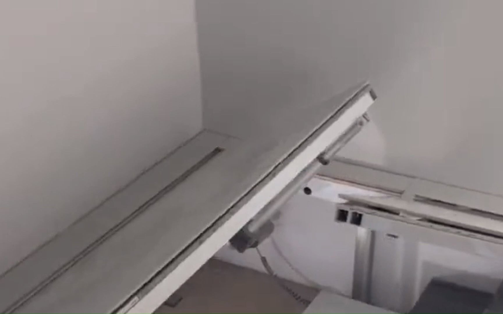 高质量的加厚管地下室隐形门又叫地窖暗门