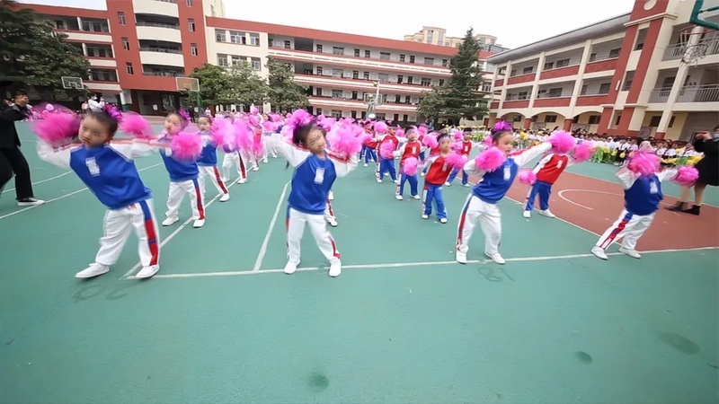 东海县牛山小学大课间啦啦操(一)