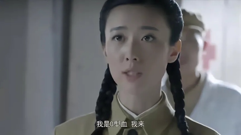 首长失血过多,怎料护士主动献血,下秒美女做法霸气