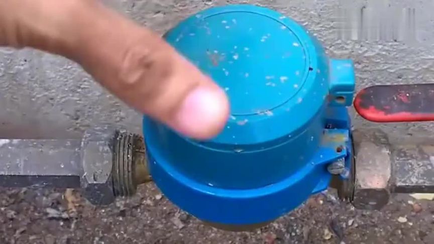 水表怎么运作的，终于知道为什么费水了，原因就在这！