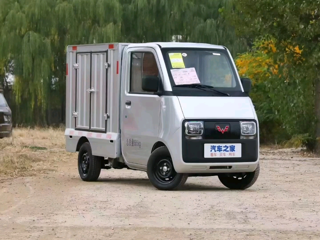 五菱E10快递车mini电动厢式货车#全球销冠百万客户选择的新能源车 #...