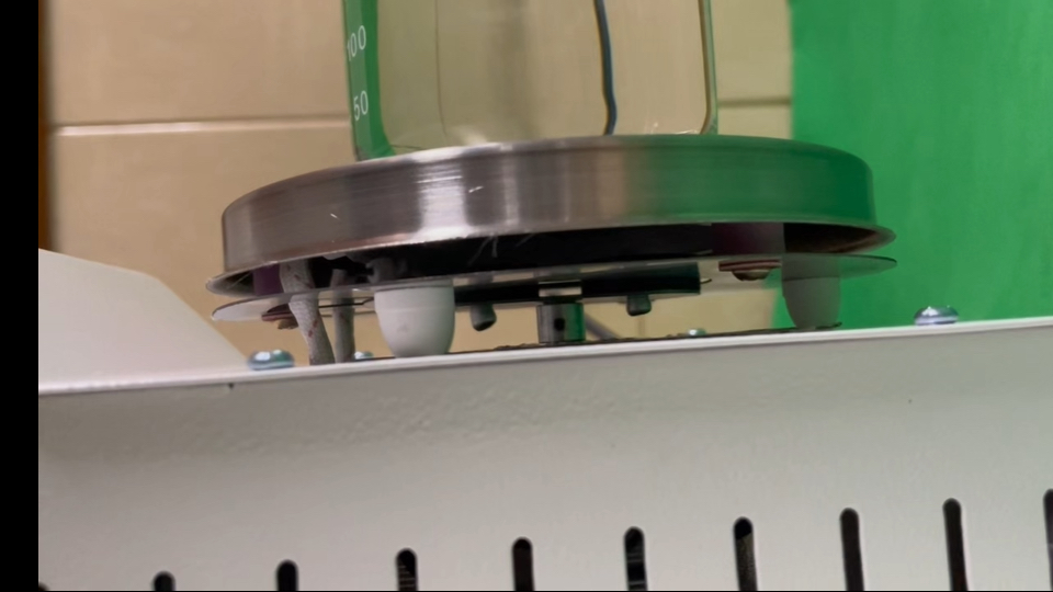 假期到,添个新装备:磁力搅拌器。相当哇塞ߤ