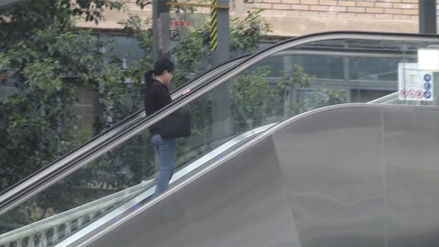 电梯事故多发,您知道紧急按钮在哪儿吗?这些安全细节要注意!