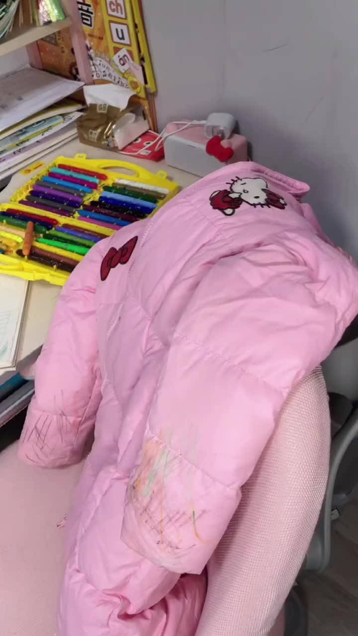对付羽绒服的污渍只要一招就轻松搞定洗后干净又保暖生