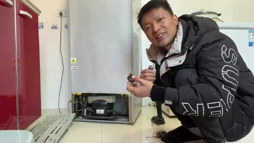 冰箱突然不制冷,压缩机启动器坏的多,师傅教你如何判断它的好坏