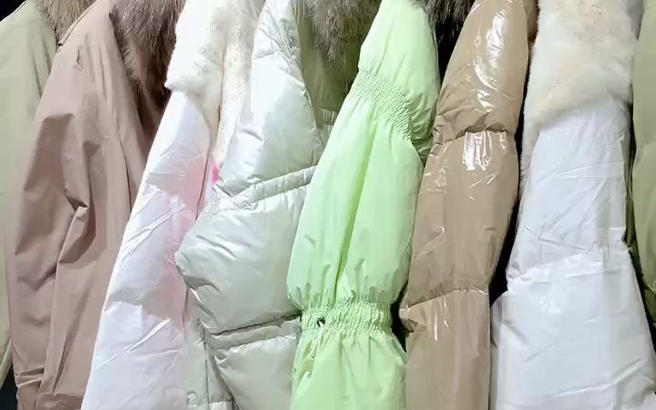 品牌折扣女装偶姿皮草羽绒服外贸尾单,人弗缘专柜货源批发进货