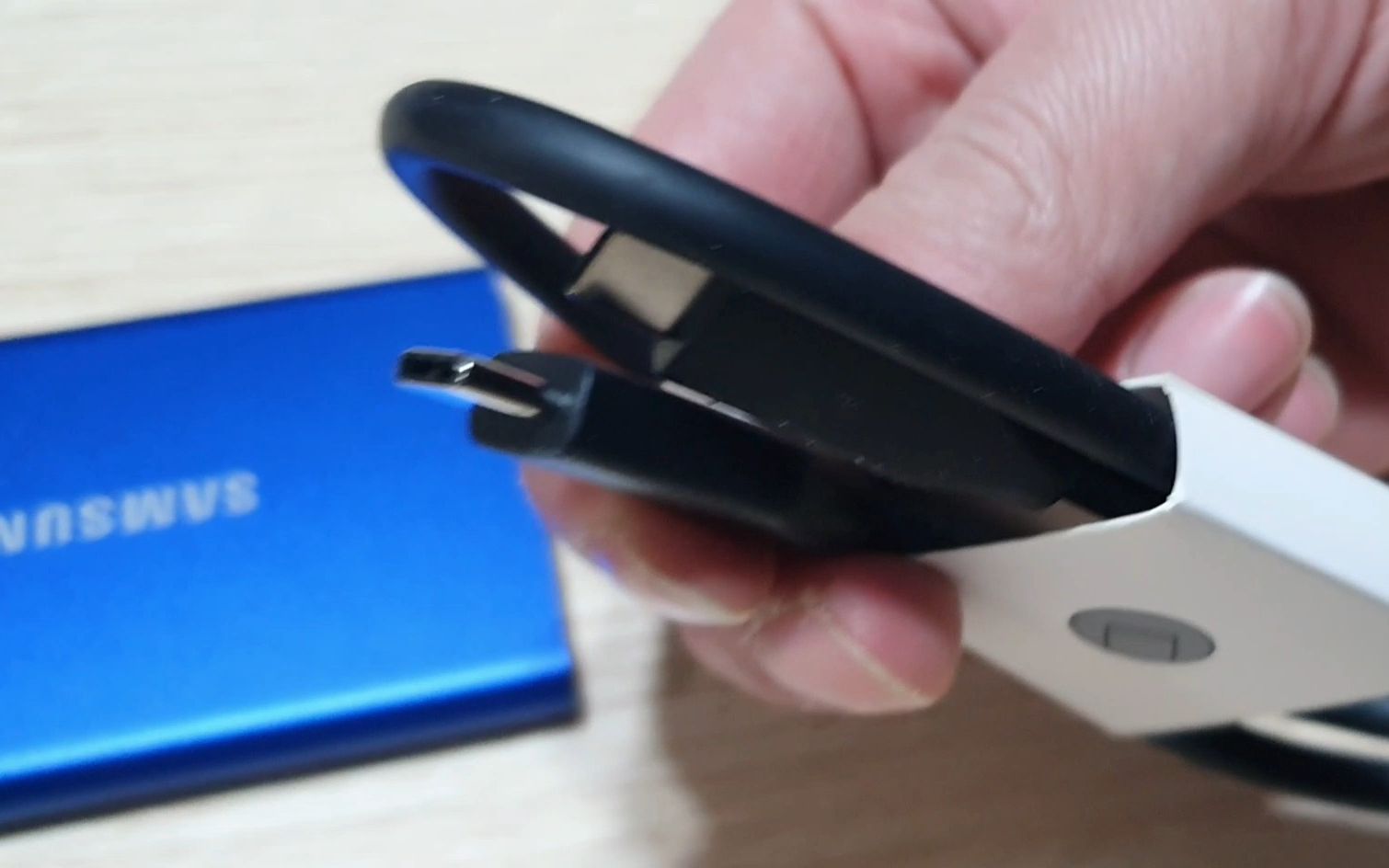 三星T7移动固态硬盘高速1T开箱