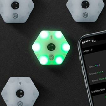 小姐姐在看书看 