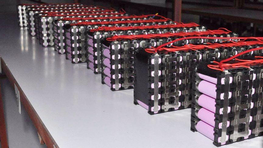 电动车再次逆袭!可循环充电超万次,一块电池可以用10年