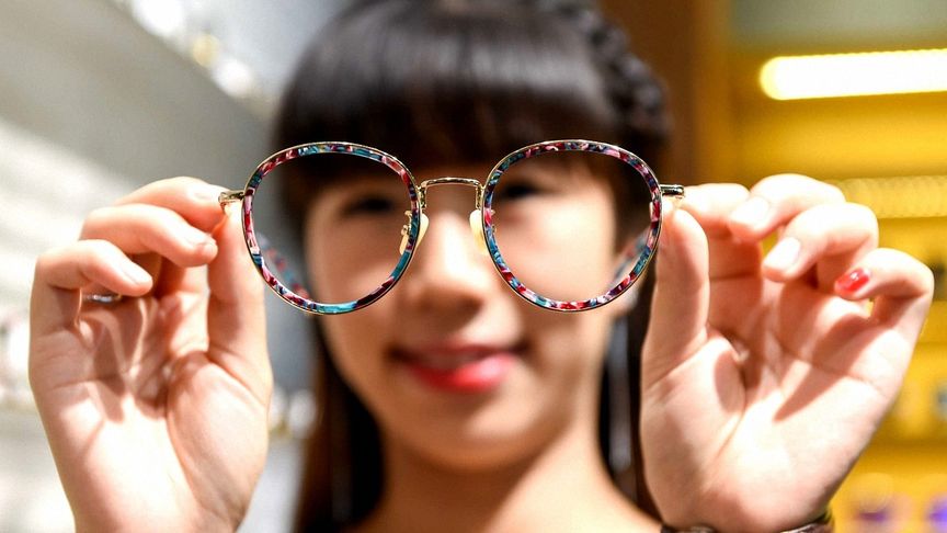 有的人近视却长期不戴眼镜,这会产生什么样的影响?