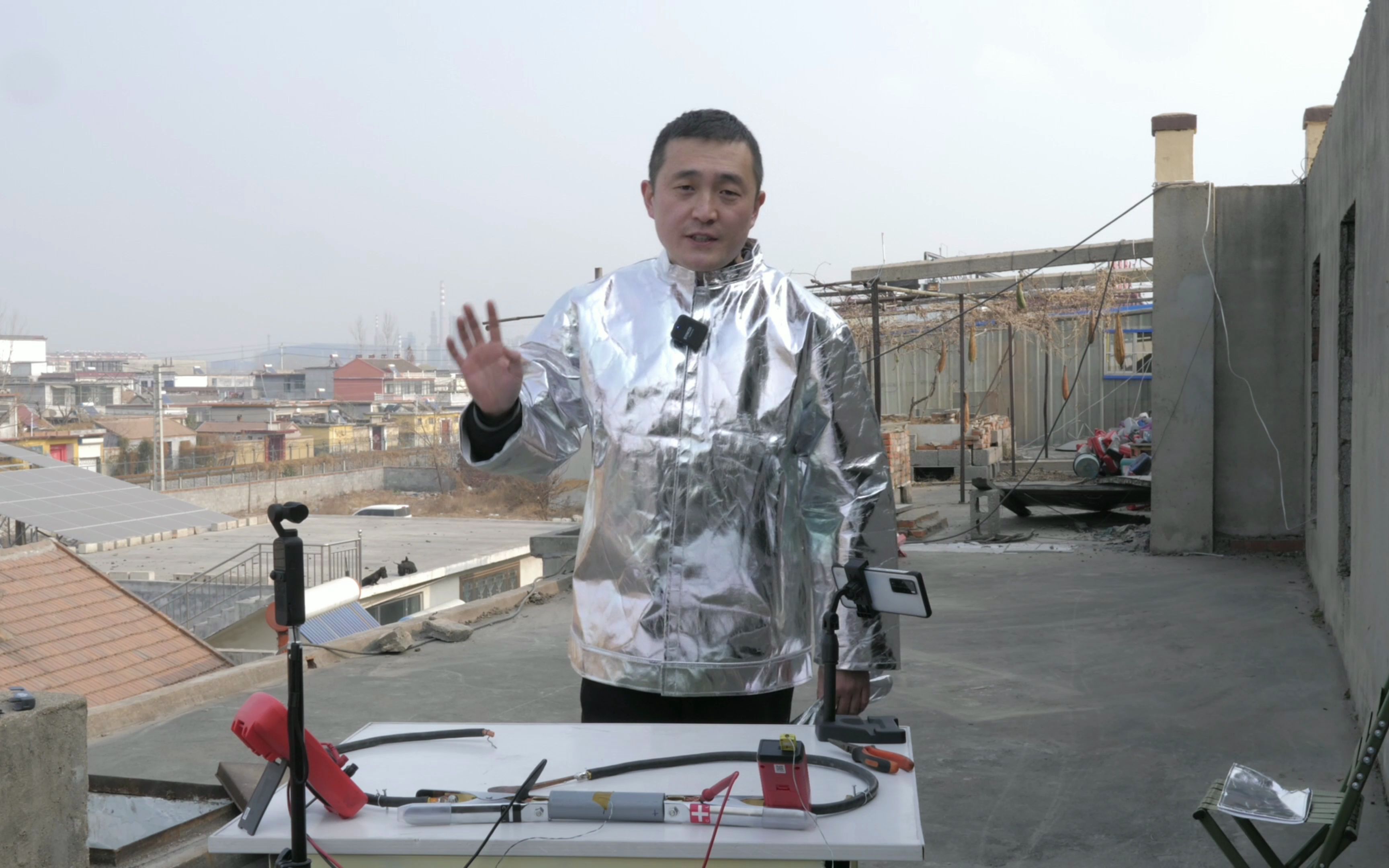 谁说的铁锂不冒烟不爆炸的?国轩高科3.2v33140磷酸铁锂电池短路测试...