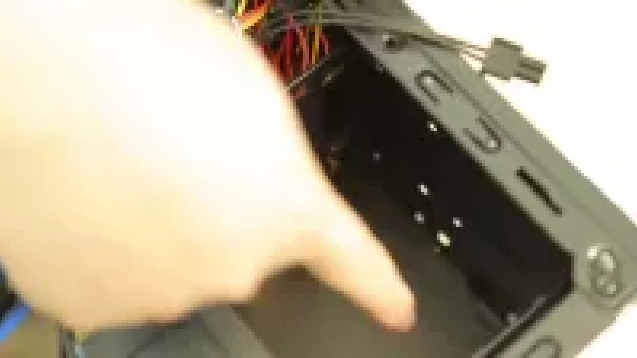 机械硬盘拆装(硬盘架)