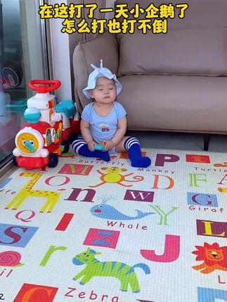 #我要上热门 太逗了给宝宝买的#不倒翁企 鹅,玩了一下午,倒了自己又会...