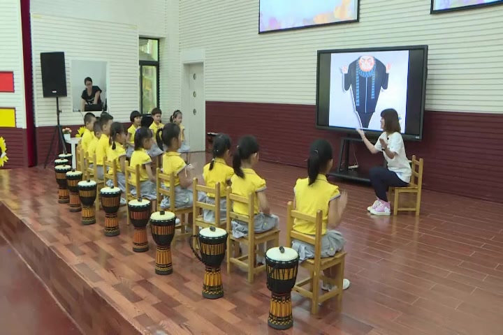 第11届幼儿园音乐观摩会 大班奏乐《小黄人做PIZZA》