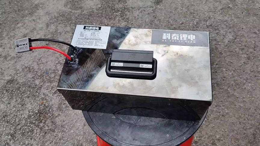 继续活动款电芯,72伏58安,300蚂蚁保护板,带gps定位功能