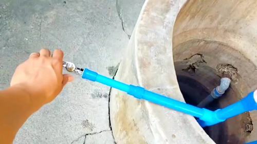只需要一个塑料瓶和一些管子就可以制作的抽水泵能给你的生活来许多...