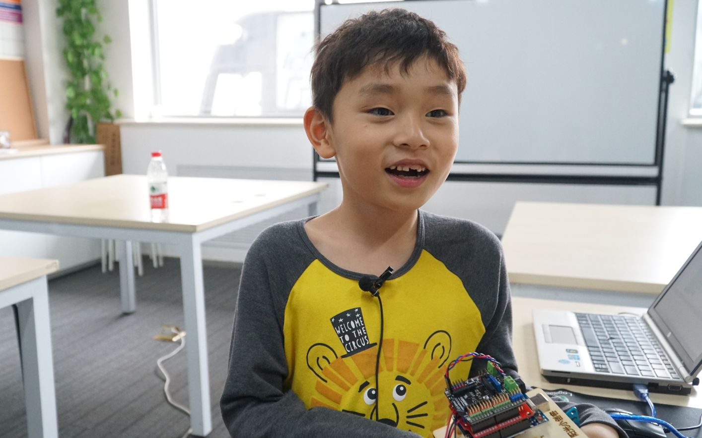 Arduino 小车 初体验 乔冠宇 (一年级)