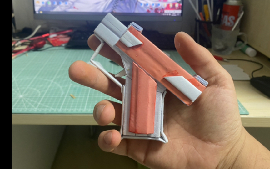 教你用6张A4纸做一把幼崽小手枪。