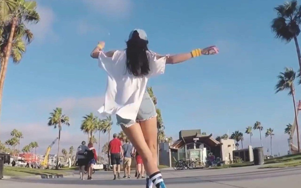 最近突然火起来的《Out Of Time》太好听了,旋律太洗脑了!