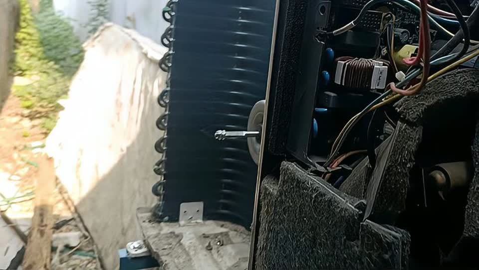 空调外机风扇电机不转,检查维修看看吧,更换电机