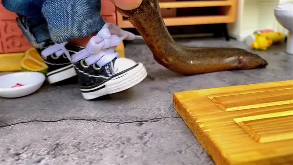 调皮的泥鳅,迷你小厨房迷你食玩迷你小厨房怎么玩