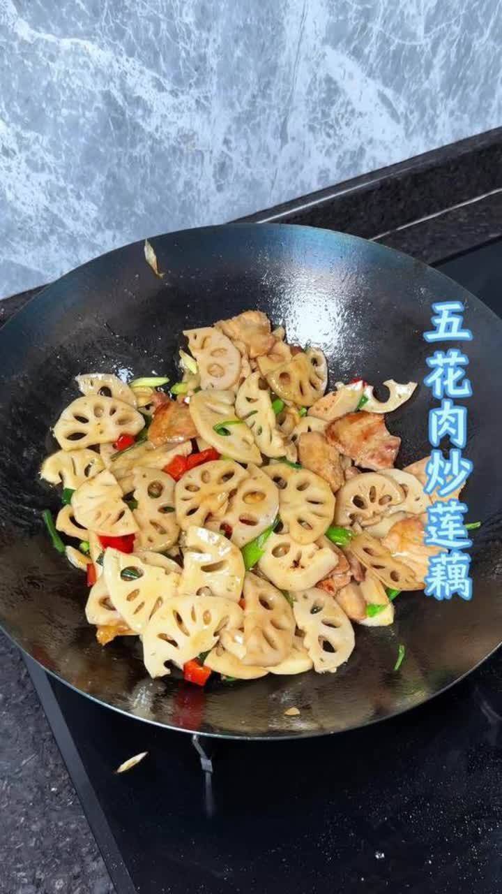 现在的莲藕全身都是宝,炒五花肉脆脆爽爽的